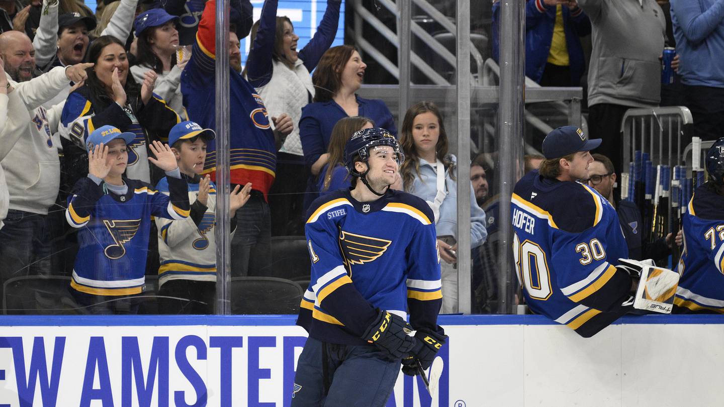 Watch: Gophers' Jimmy Snuggerud scores first career NHL goal