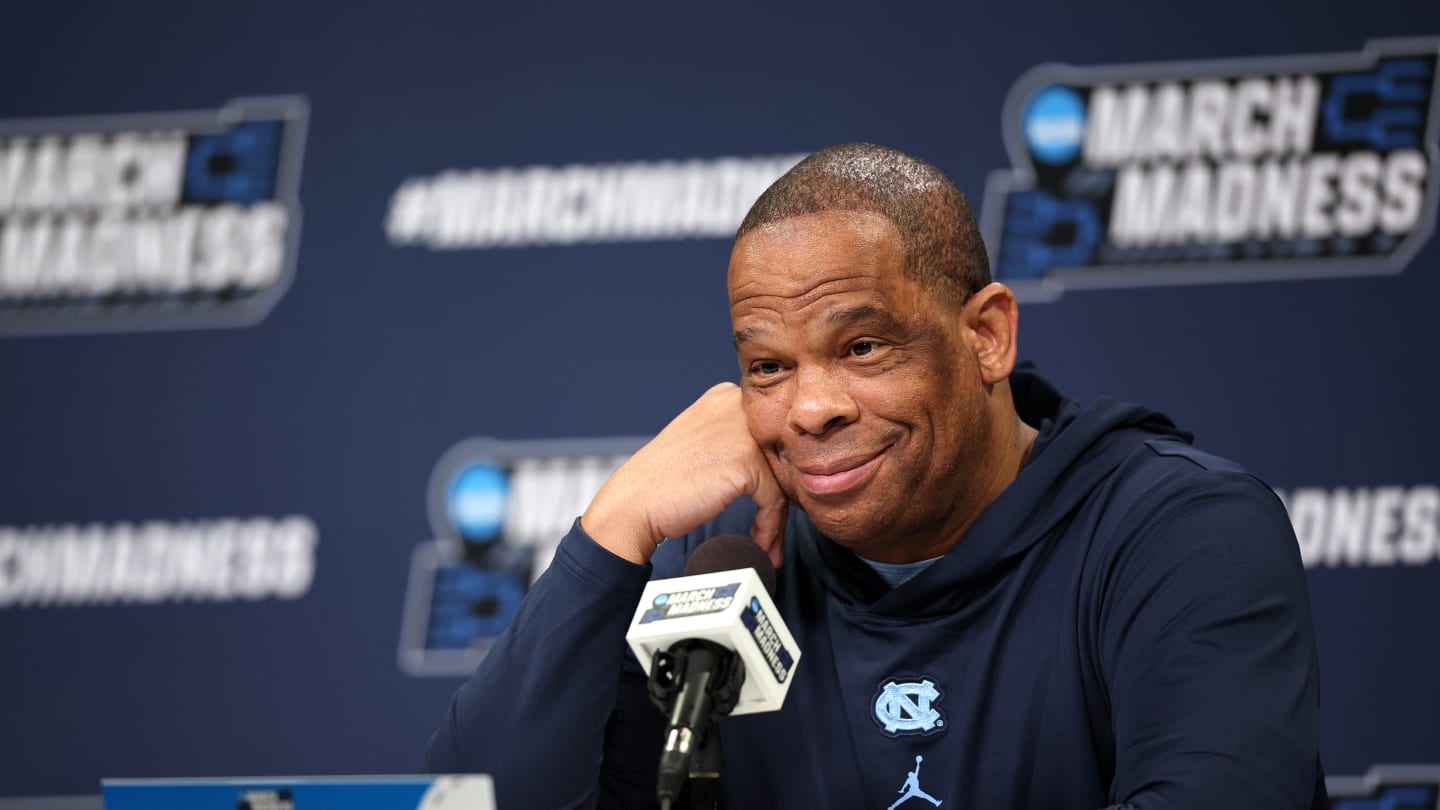 North Carolina Basketball: Elijah Davis, Hubert Davis' son, will walk ...