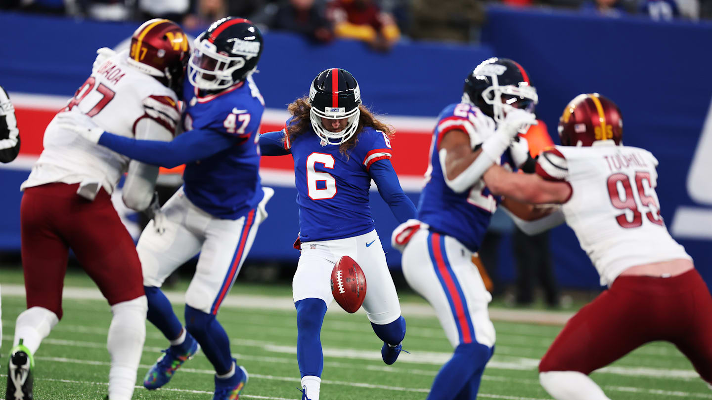 Jamie Gillan records one of the worst punts you'll ever see