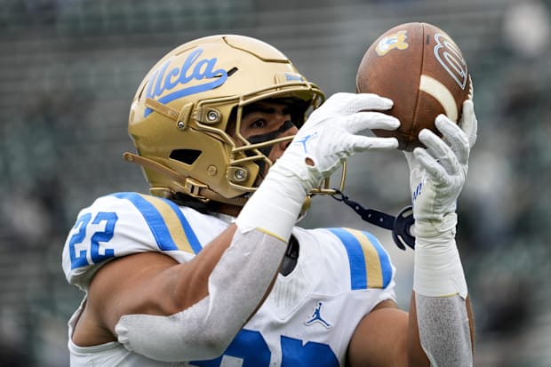 LIVE UPDATES: UCLA Looks For 2nd Win vs. Michigan State