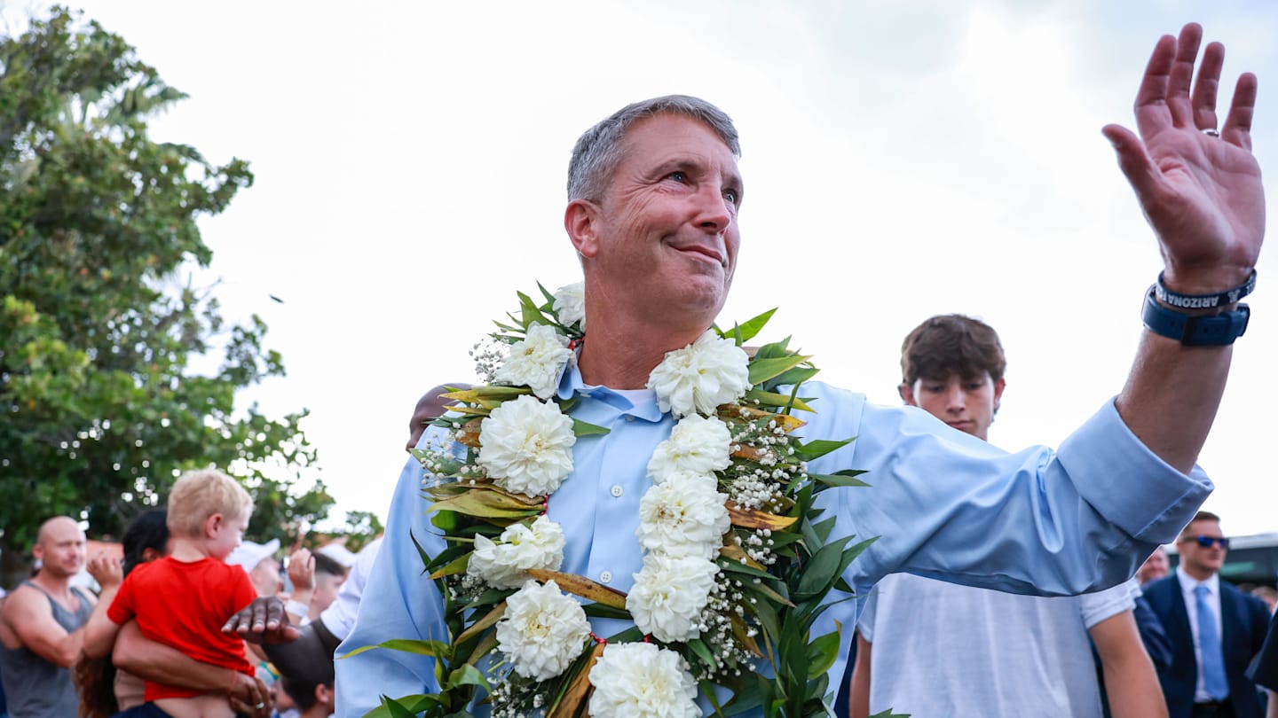 Arizona Wildcats QB Commit Receives Offer from SEC Power