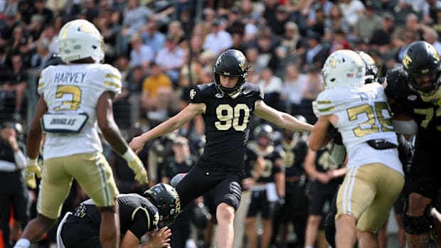 Controversial Call Leads To Second Loss Of The Season For Wake Forest