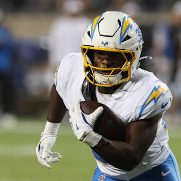 Chargers news: Red flag injury update, final roster battle, Hampton's ...