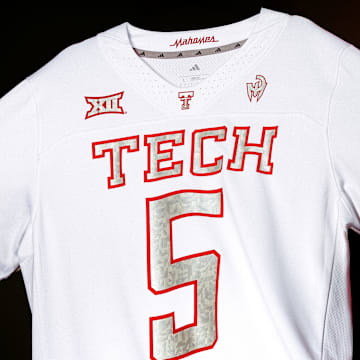 Adidas Unveils Alternate Uniforms for 7 College Football Teams