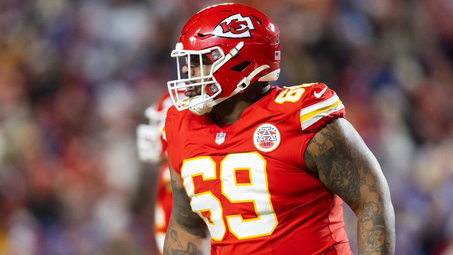 BREAKING: Chiefs Re-Sign Mike Pennel