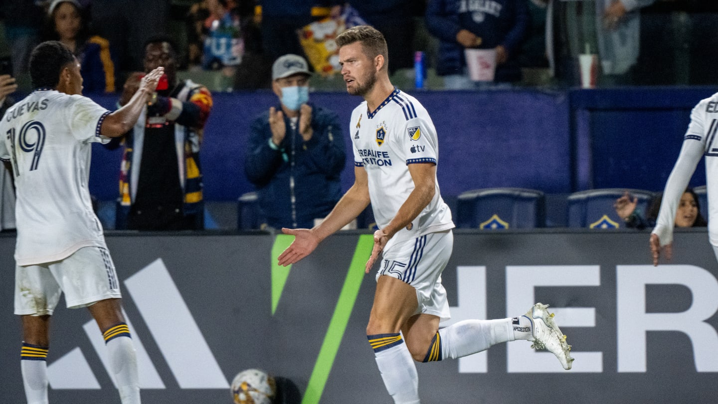 Eriq Zavaleta will continue with the LA Galaxy next season