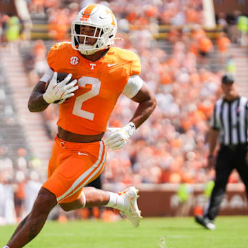 Tennessee Flips Heavily Coveted EDGE Hezekiah Harris From Auburn