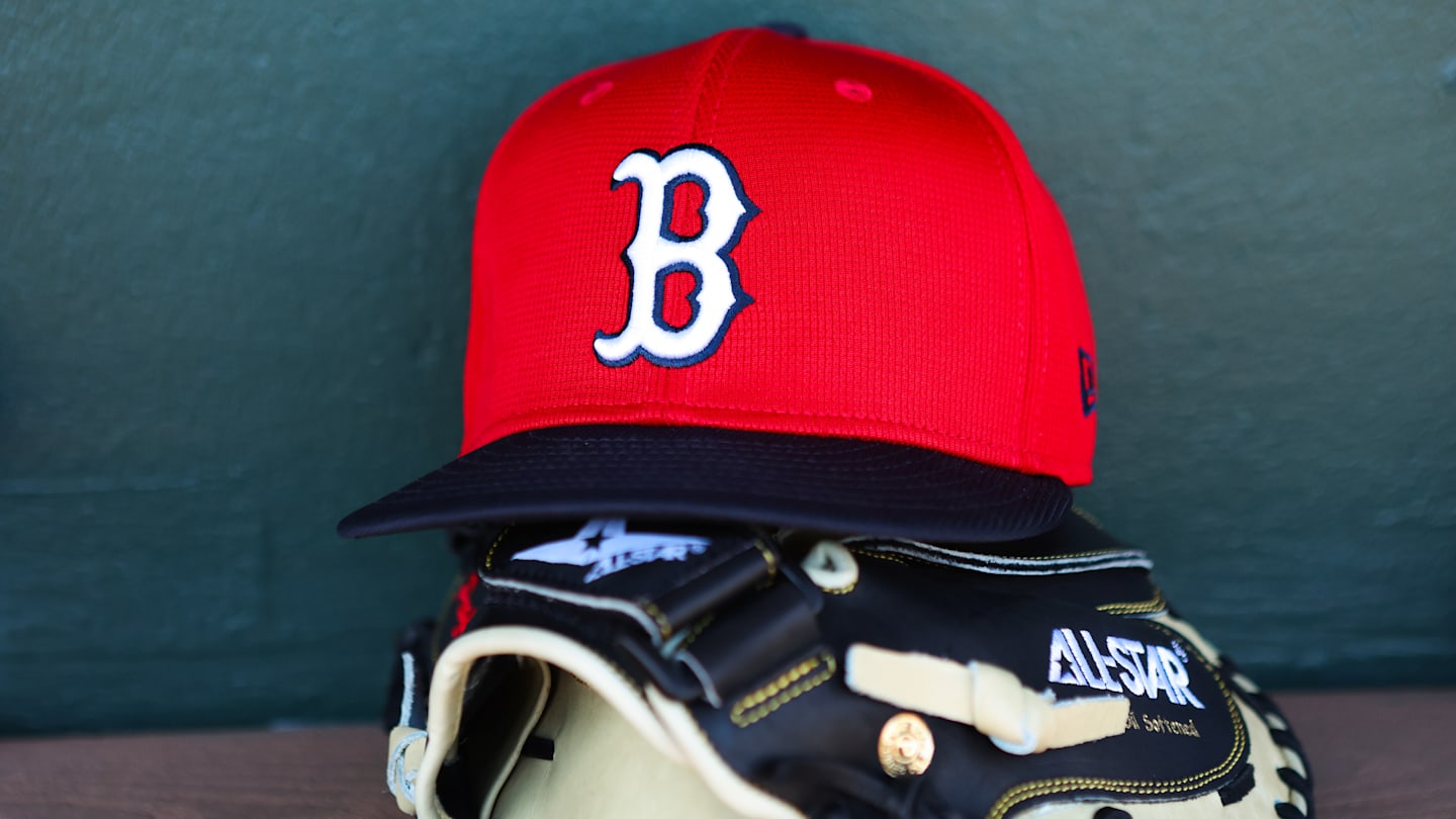 Red Sox Could Surprisingly Acquire 3-Time Cy Young Winner For Unfamiliar Role