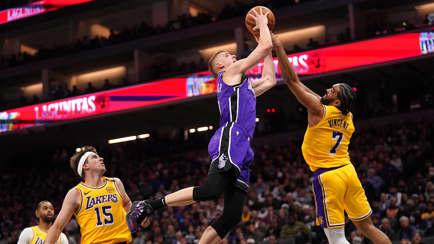 Lakers Injury Report: LA Starter Ruled Out for Second Half vs Kings