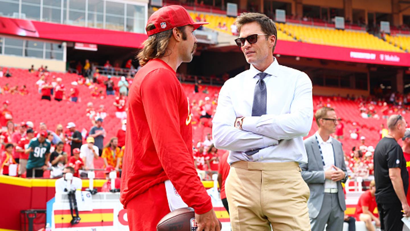 Pat McAfee Says Players, Coaches Ask Tom Brady for Advice in Production ...