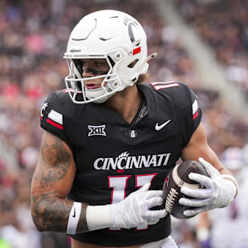 Pressure on Brendan Sorsby's Shoulders to Lead Bearcats Offense During ...
