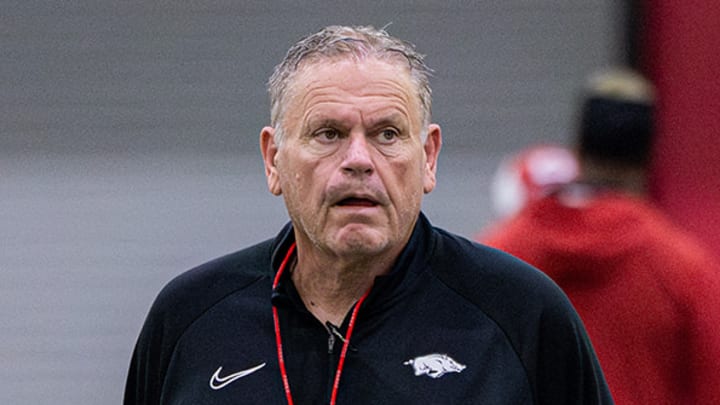 Arkansas coach makes bold comparison about 2025 Razorbacks leadership