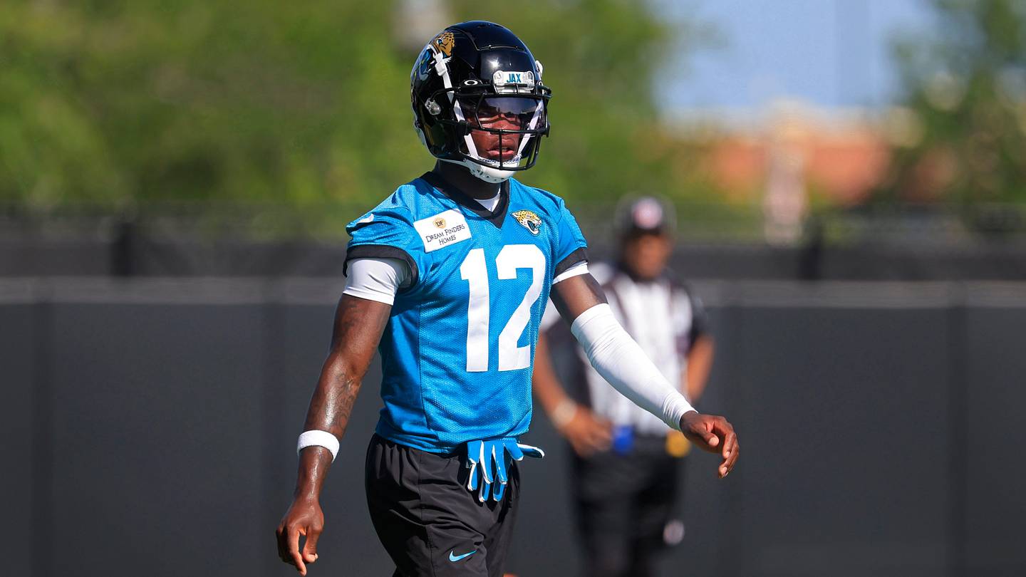 Jaguars' Hines-Allen on What He's Seen From Travis Hunter