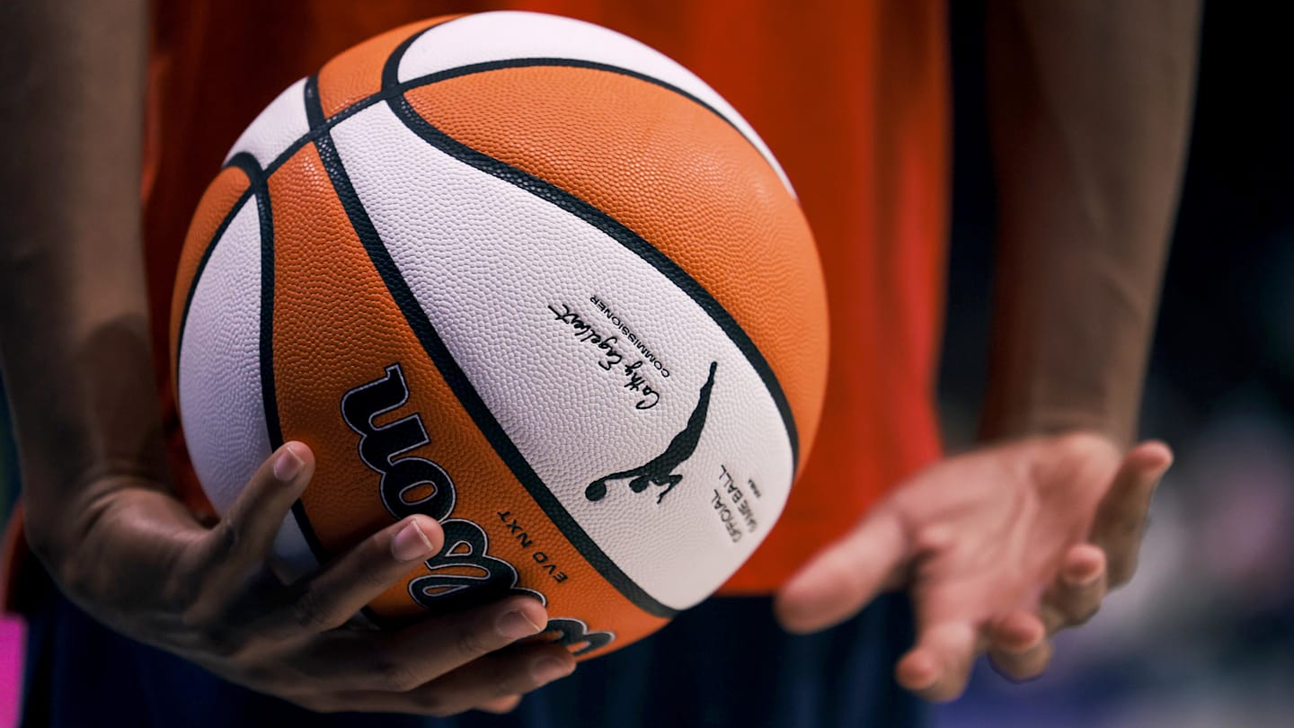 Rewind: Mercury's Jennifer Gillom Makes All-WNBA Teams