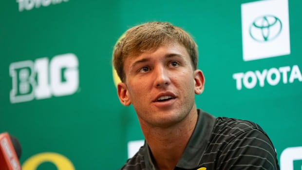 Oregon Ducks Injury Update vs. Oklahoma State: Austin Novosad Questionable