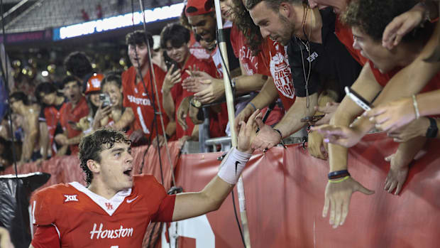 Houston QB Conner Weigman Nominated to Prestigious Award List