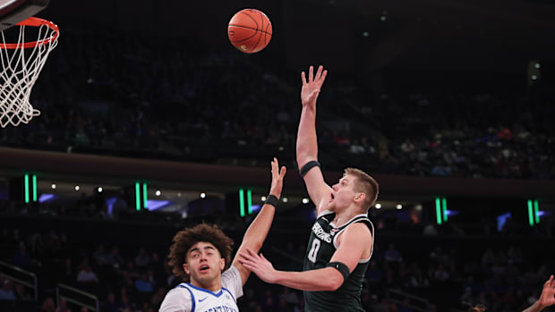 Magic Johnson Praises MSU After Upset Win Against Kentucky