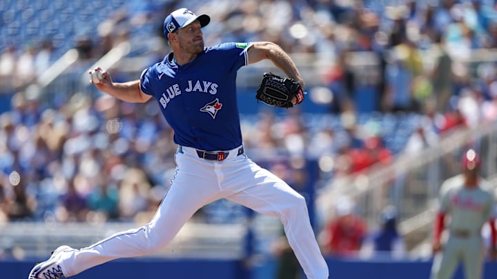 Toronto Blue Jays' Future Hall of Famer Dealing with Continued Thumb Injury