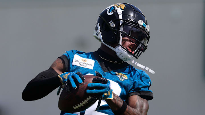 Raiders' Maxx Crosby Weighs in on Jaguars' Travis Hunter