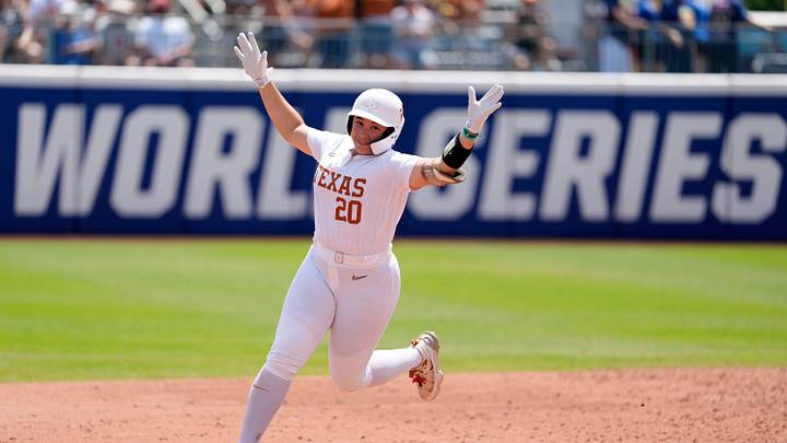 Texas Longhorns Sign Oklahoma State Transfer