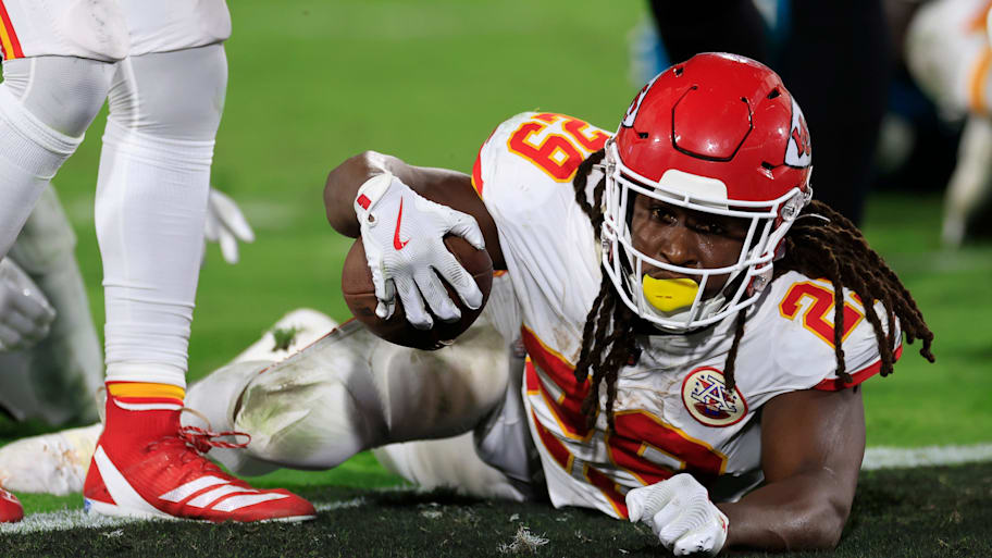 Hunt Shrugs Off Tush Push Comparison, Explains Why He’s So Effective ...