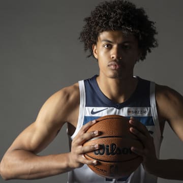 Johnny Juzang reportedly lands two-way deal with Wolves after preseason ...