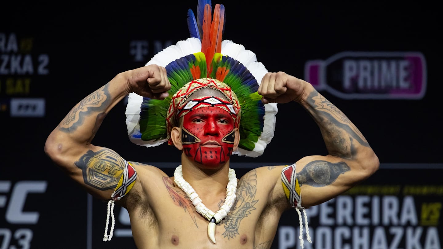 Alex Pereira Title Fight Headlines UFC 313, Lightweight Banger Set as ...