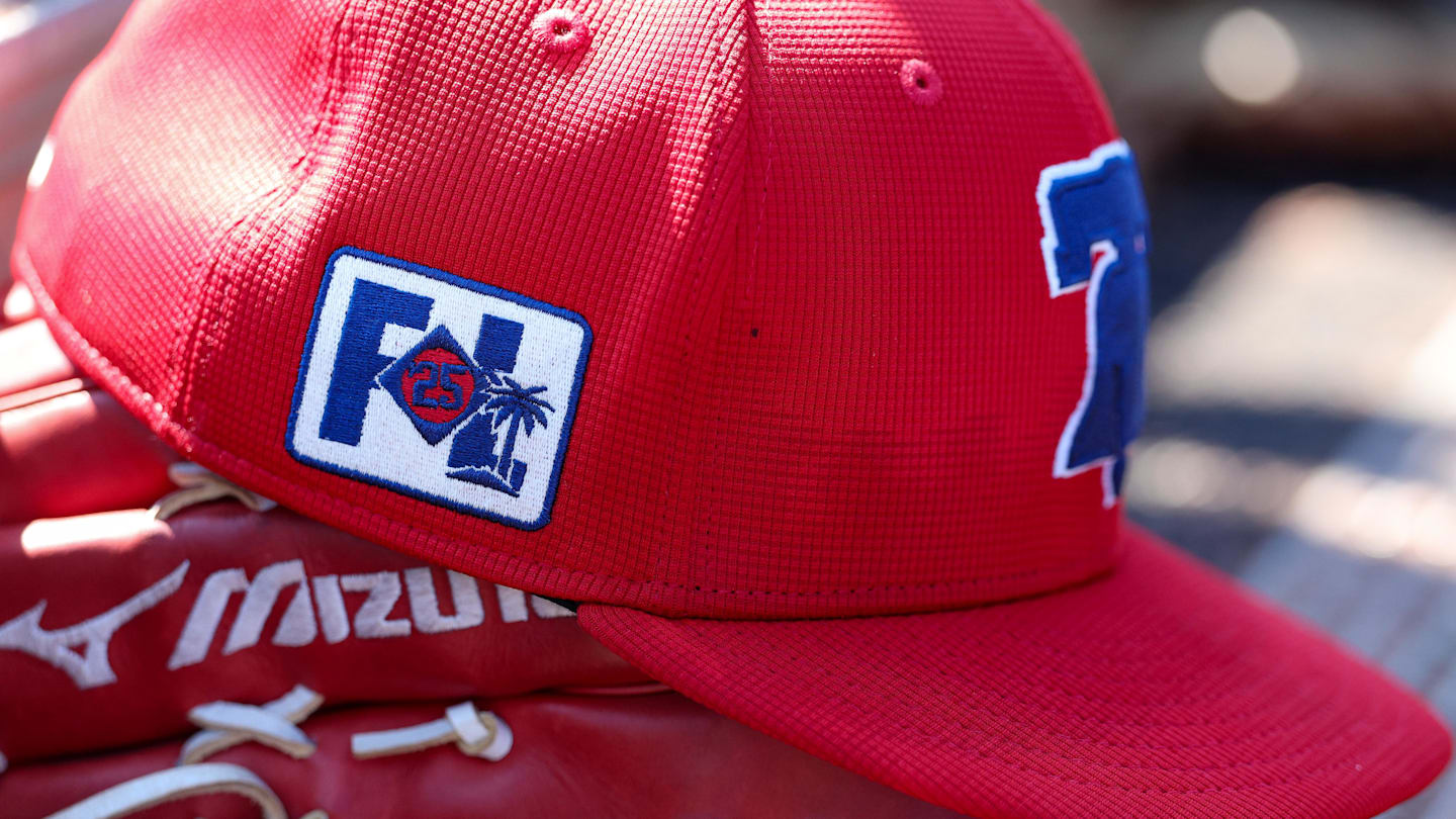 New York Yankees Sign Philadelphia Phillies Minor League Reliever