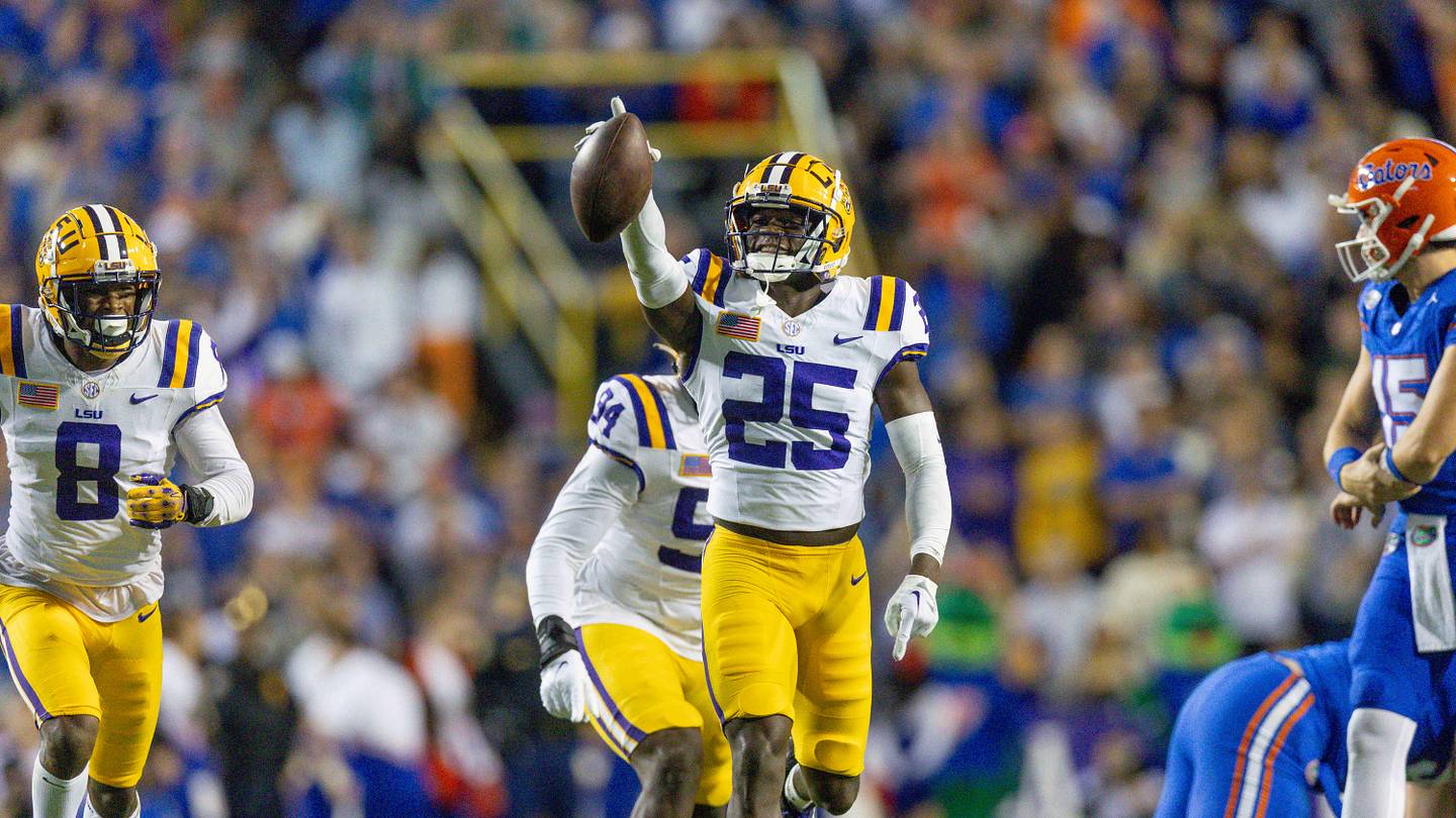 LSU Reinstates Sophomore Cornerback Javien Toviano Following Arrest