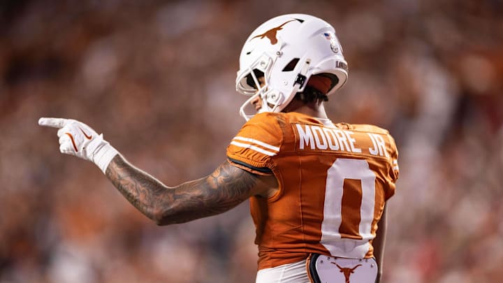 Texas Longhorns Release First Injury Report vs. Kentucky Wildcats