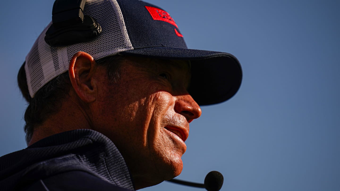 Jim Mora Goes from UW Walk-On to College Coach Who Still Wins