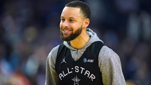 Steph Curry, wife Ayesha’s epic reactions to Mac McClung’s winning dunk