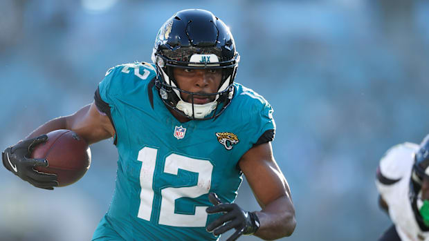 Former Texas Longhorns WR Cut By Jaguars
