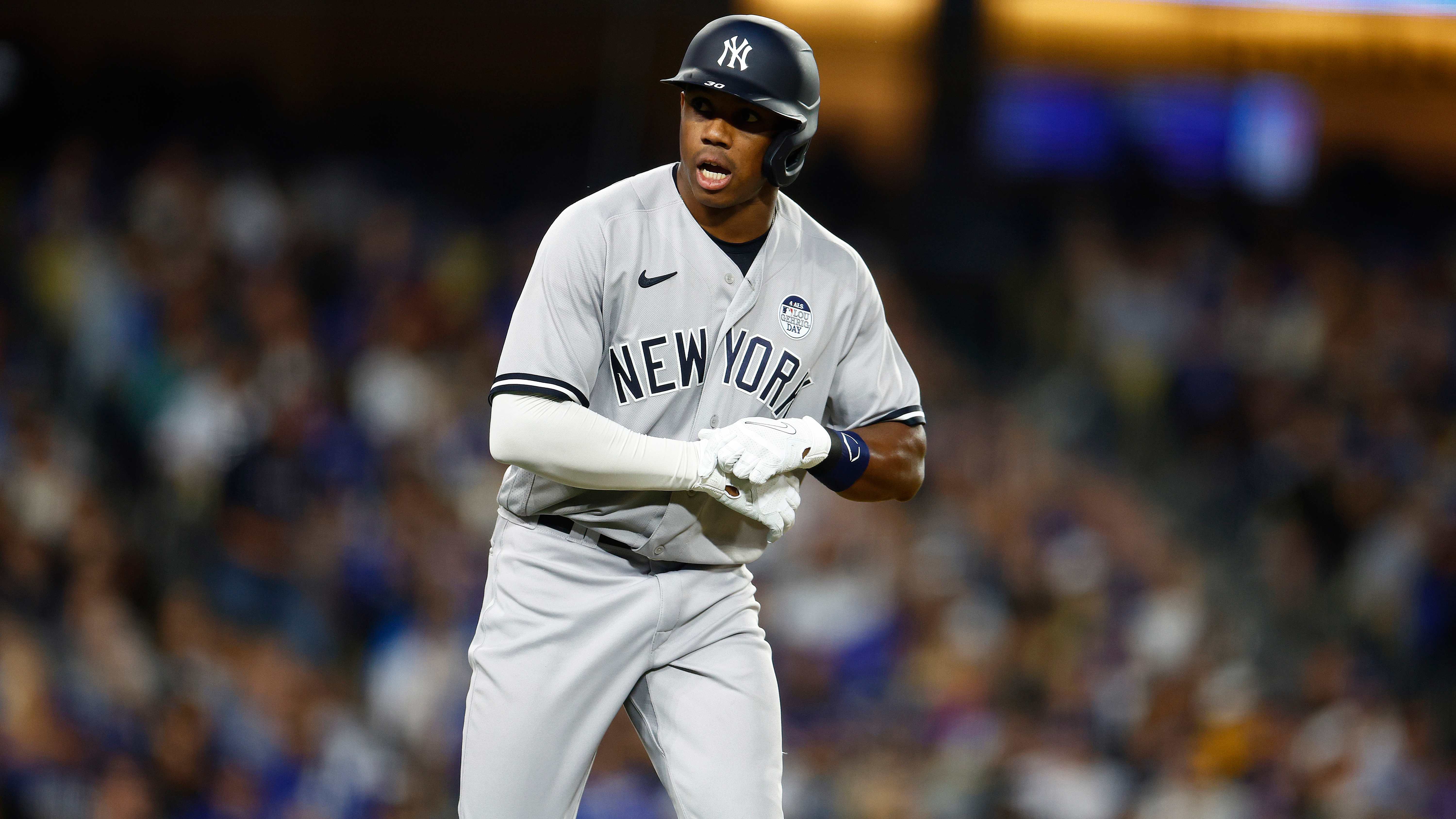 Yankees reportedly reunite with one of their recent favorite outfield ...