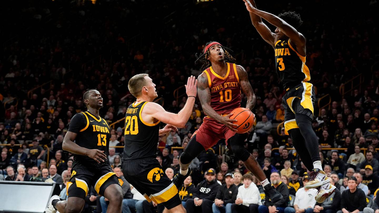 No. 3 Iowa State rolls to ninth win, dominates Omaha, 83-51