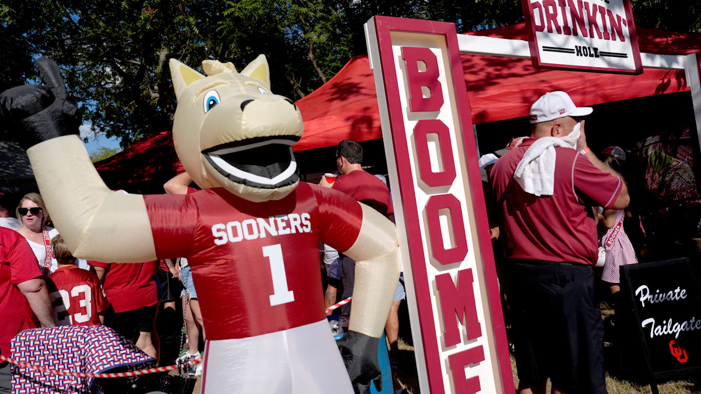 Oklahoma Opens Iconic North Oval for Football Tailgating