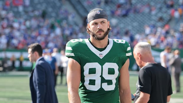Jets' Young TE Turning Heads, Called 'Biggest Winner' Of Week 2