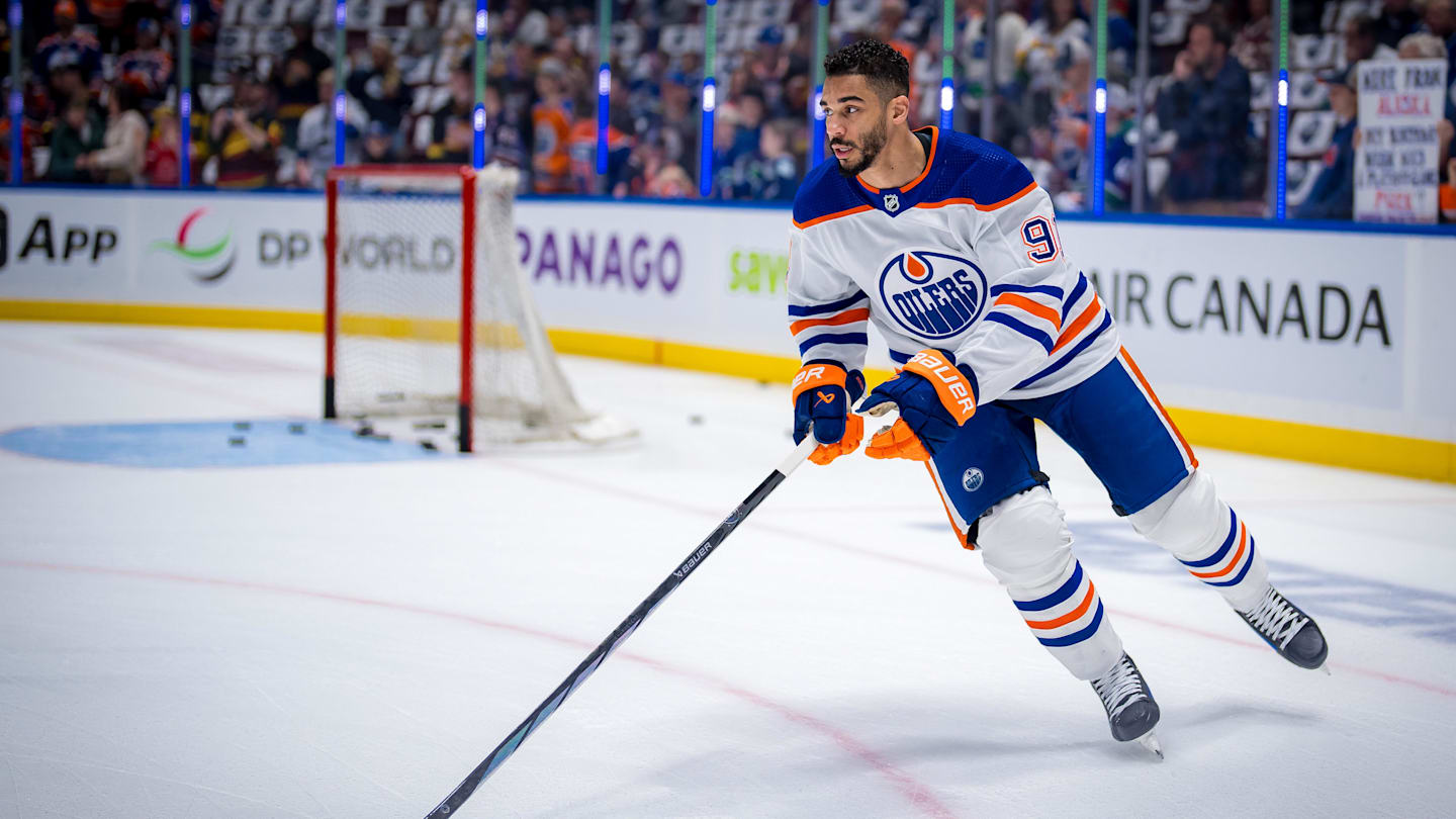 Report: Edmonton Oilers Forward to Undergo Surgery