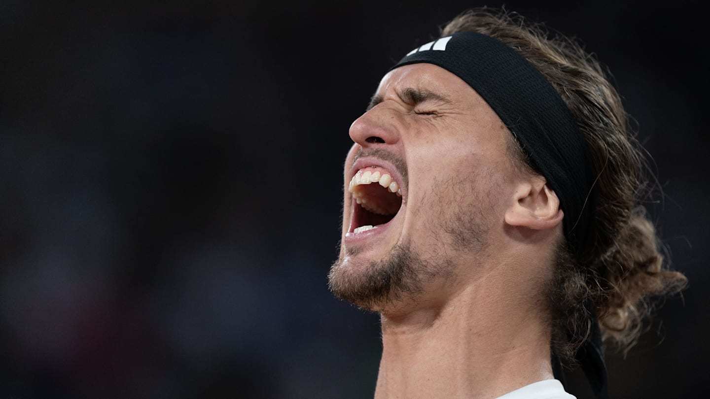 Alexander Zverev Knocks Off Casper Ruud in ATP Finals