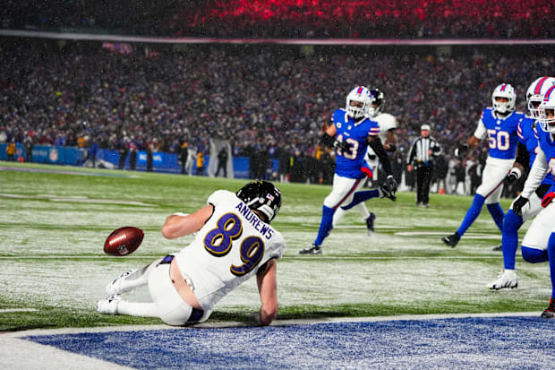 Bills fans show classy gesture to Ravens' Mark Andrews after dropped pass