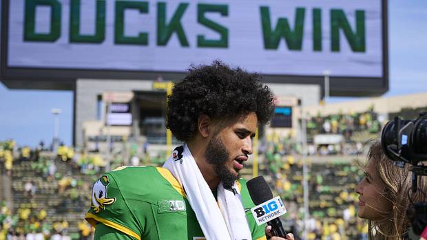 Why Mike Gundy Is Calling Out Oregon Ducks '$40 Million' NIL, Phil Knight