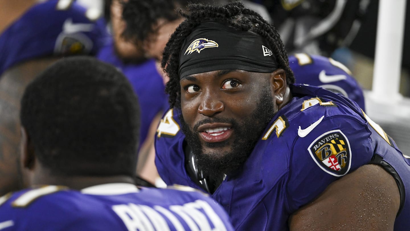 Seahawks Sign Versatile Baltimore Ravens Lineman