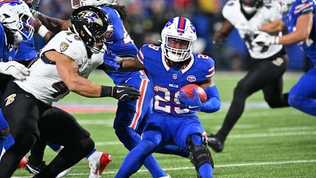 Baltimore Ravens Rookie Watch: Mid-Round Pick Rotates With Starter