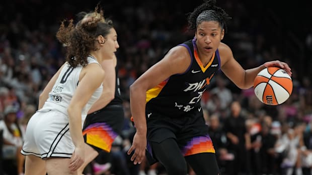 Flashback: Mercury's Thomas Has Massive Triple-Double In College