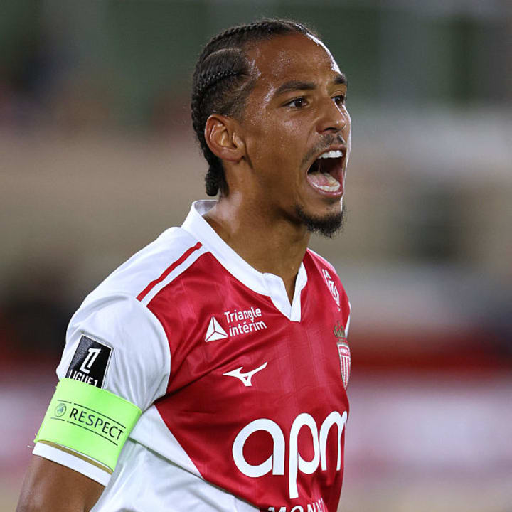 Transfergerücht aus Frankreich: Ex-Schalker Kehrer vor Wechsel in die ...