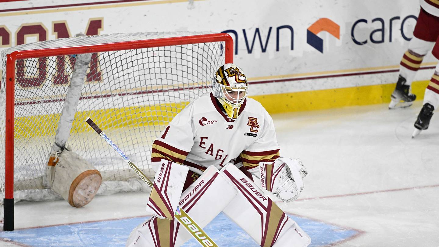 Former Boston College Men's Hockey Goalie Jacob Fowler Wins 2025 Mike ...