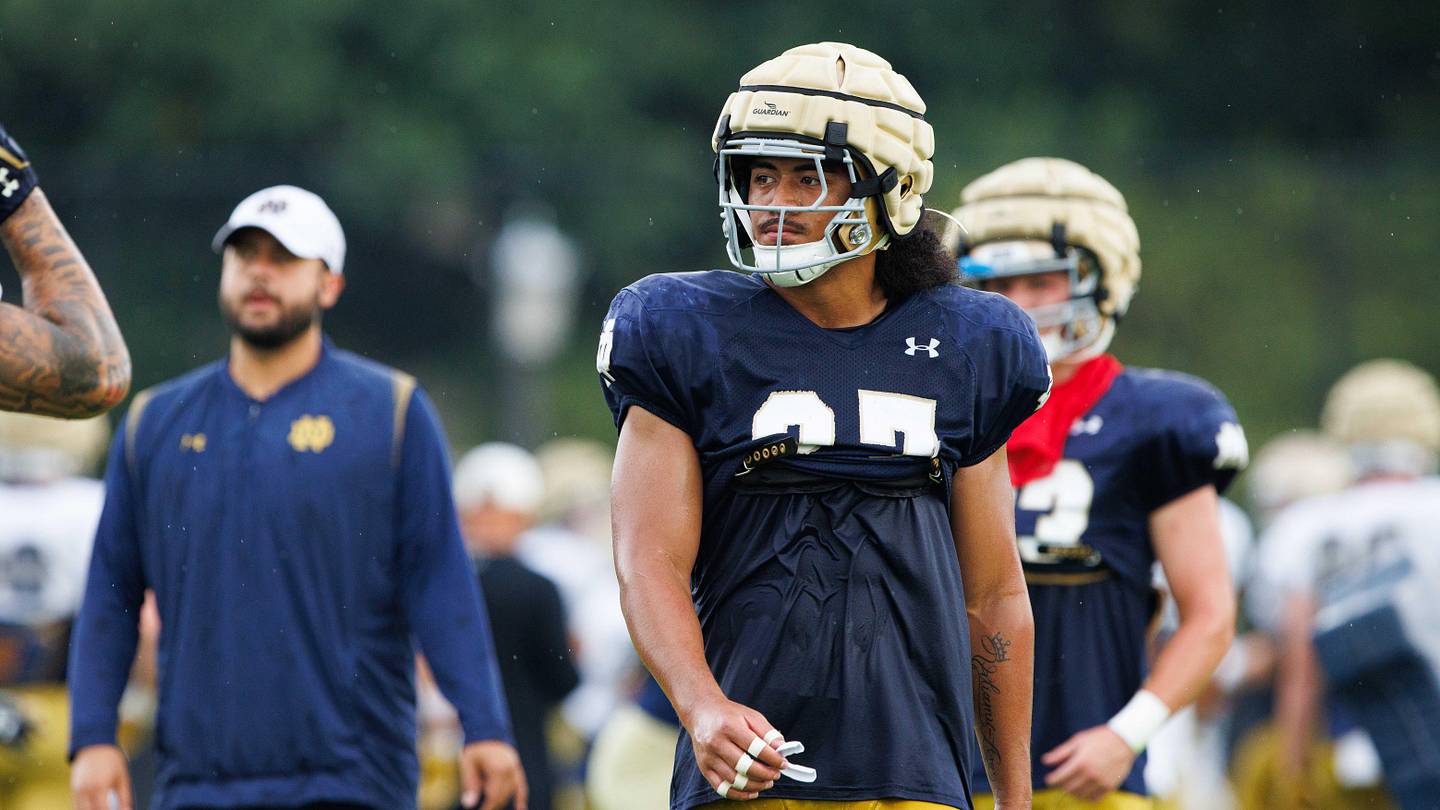 Notre Dame Football: Two True Freshmen Earn Midseason All-American Honors
