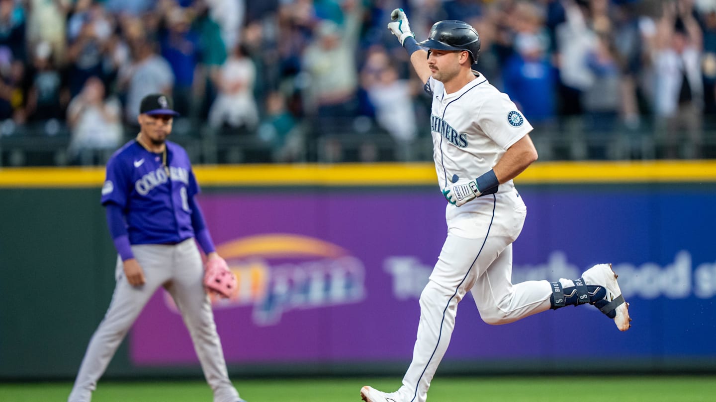 Cal Raleigh Becomes Seventh Player in MLB History to Hit 60 Home Runs in a Season