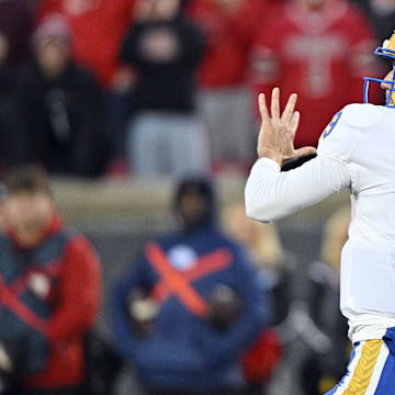 Rising 2026 DL Places Pitt Panthers in Top Schools