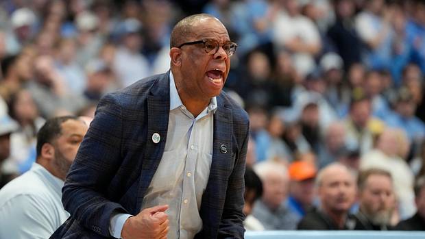 Hubert Davis Raises the Roof With Added Size
